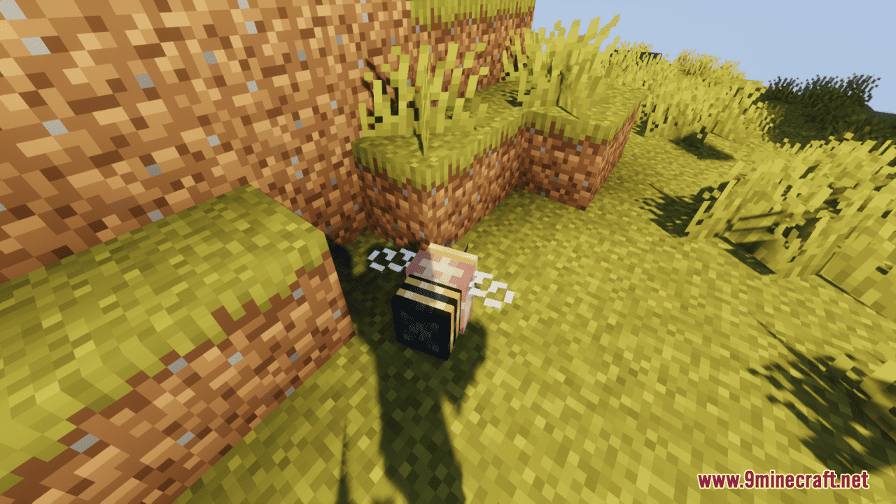 Fuzzy Bees Cem Resource Pack - 1Minecraft
